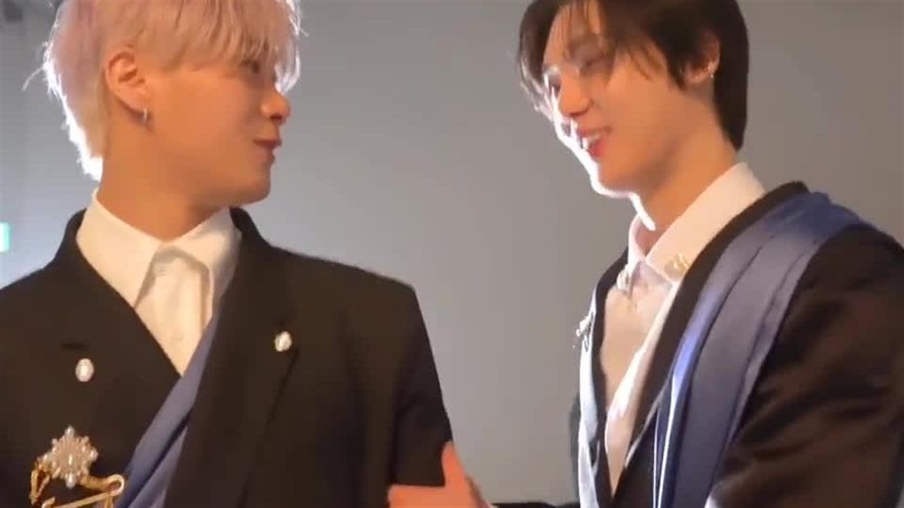 پارسال آوریل بینی و سانها - نماشا